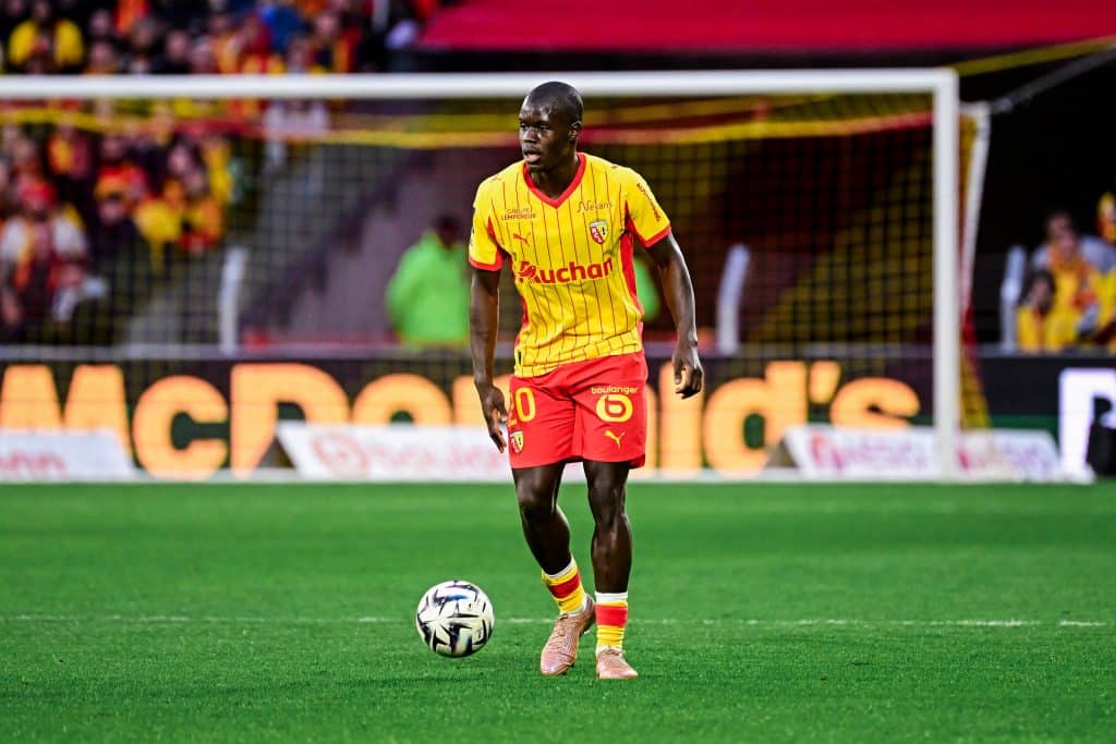 Mercato : Malang Sarr donne sa réponse définitive au RC Lens | FOOTBALL ...