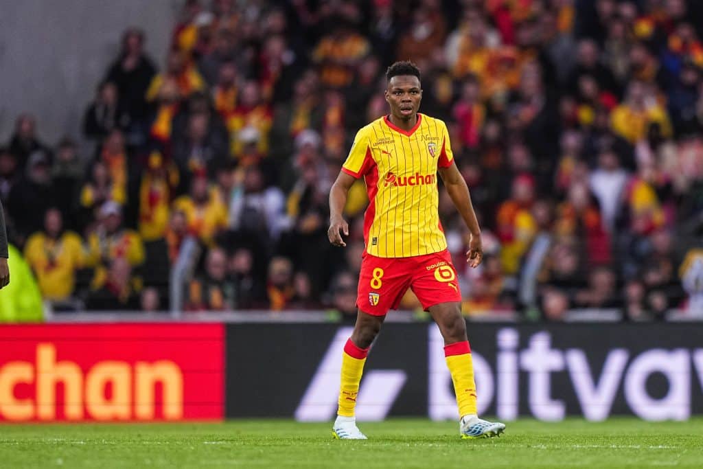 RC Lens Mercato : Manchester United prépare une offre faramineuse pour ...
