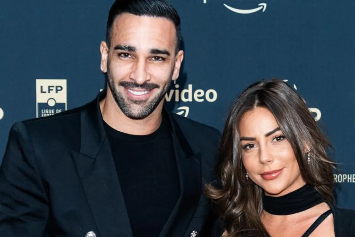 Adil Rami a remis le couvert avec une bimbo de télé réalité ! - But ...