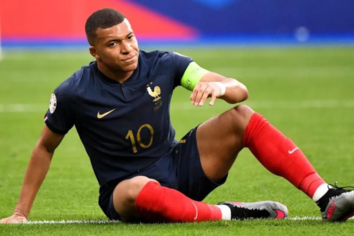 PSG, à‰quipe de France : gros coup dur pour Mbappé
