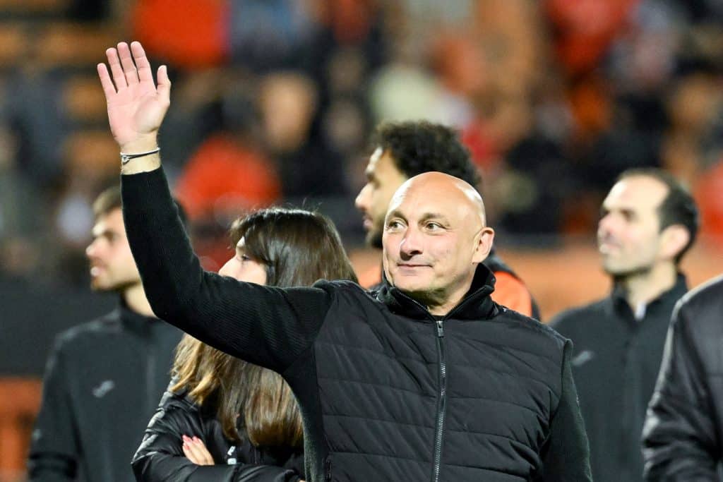 RC Lens : l’IA dévoile le futur coach des Sang et Or ! - But! Football Club
