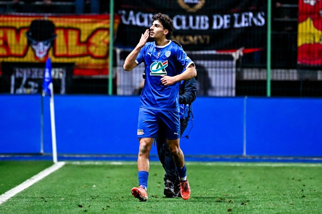 RC Lens Mercato : coup dur pour la priorité estivale de Pierre Sage ...