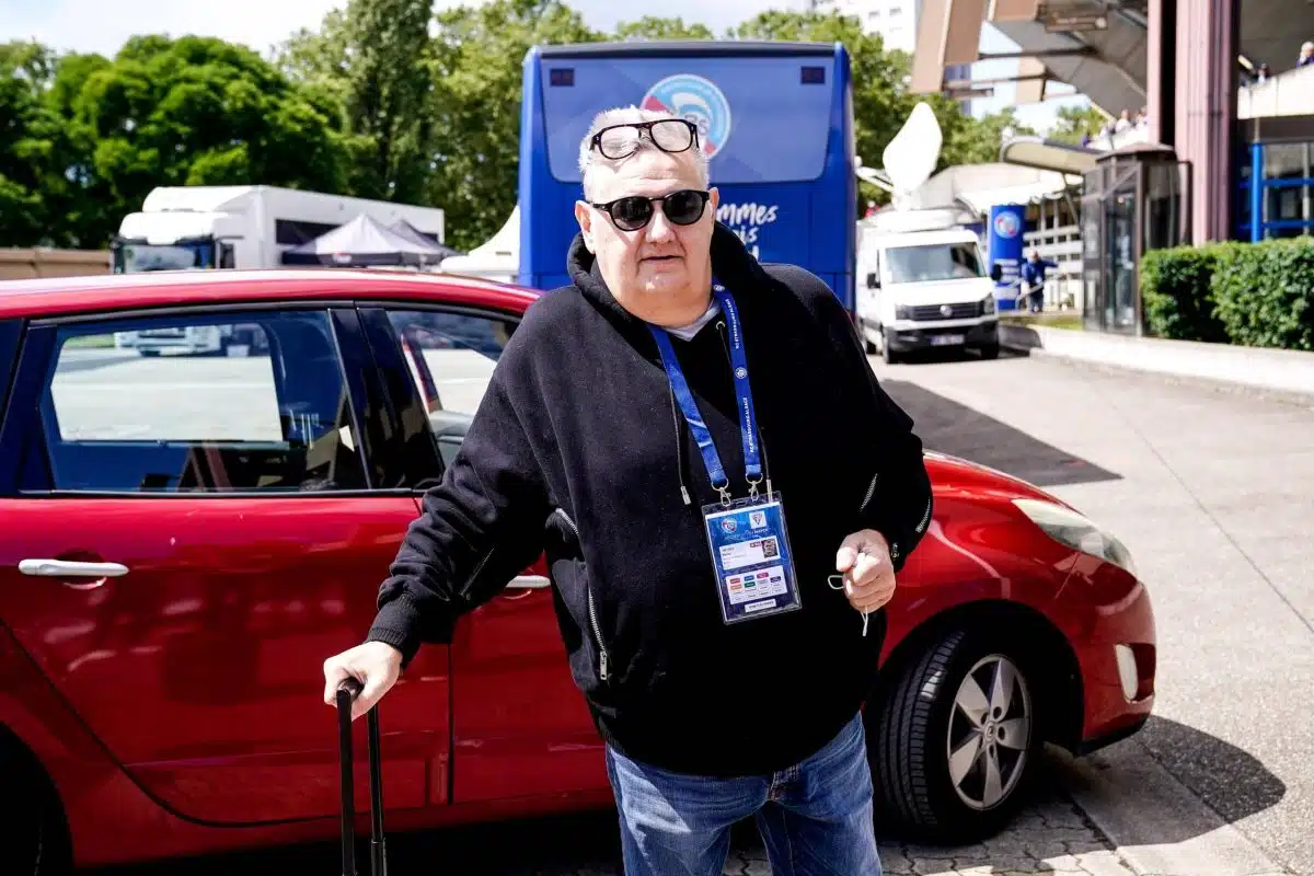 RC Lens : Pierre Ménès s'invite dans la polémique Florian Thauvin - But ...