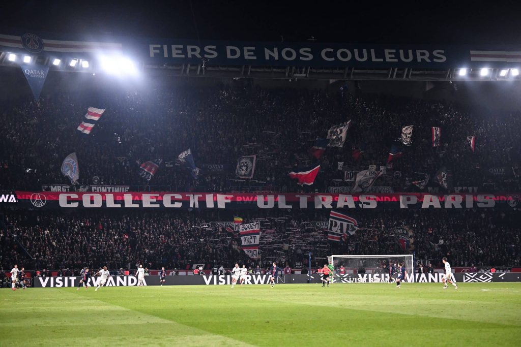 PSG - OM : le Paris Saint-Germain réagit aux banderoles, Al-Khelaïfi ...