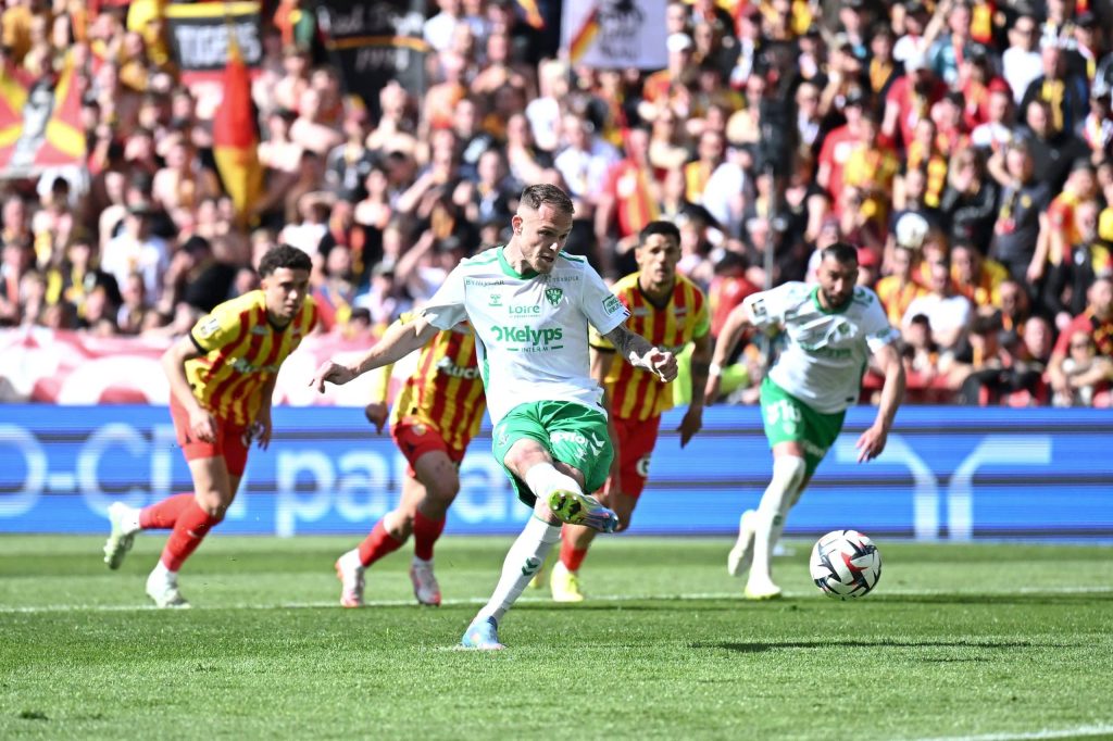 RC Lens - ASSE : Davitashvili et Cardona se ratent, la défense craque ...