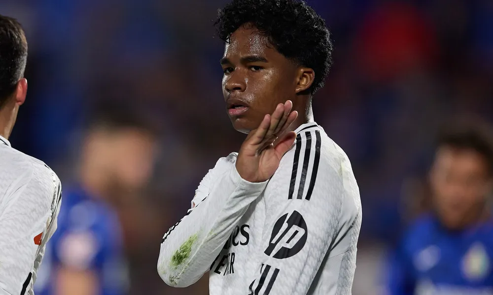 Real Madrid Mercato : Mbappé bloque Endrick au PSG et ouvre la porte à ...