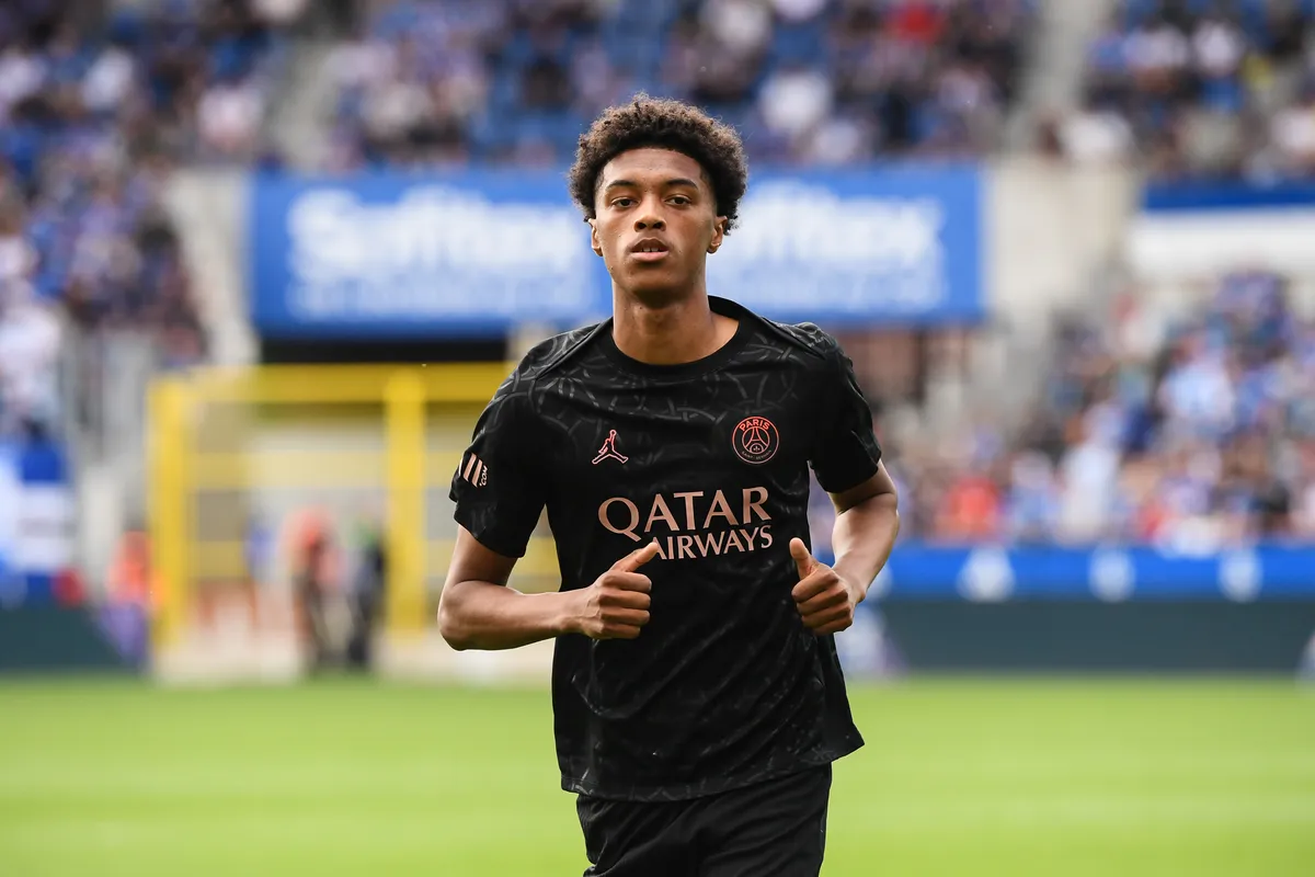 PSG Mercato : un titi parisien signe son premier contrat professionnel ...