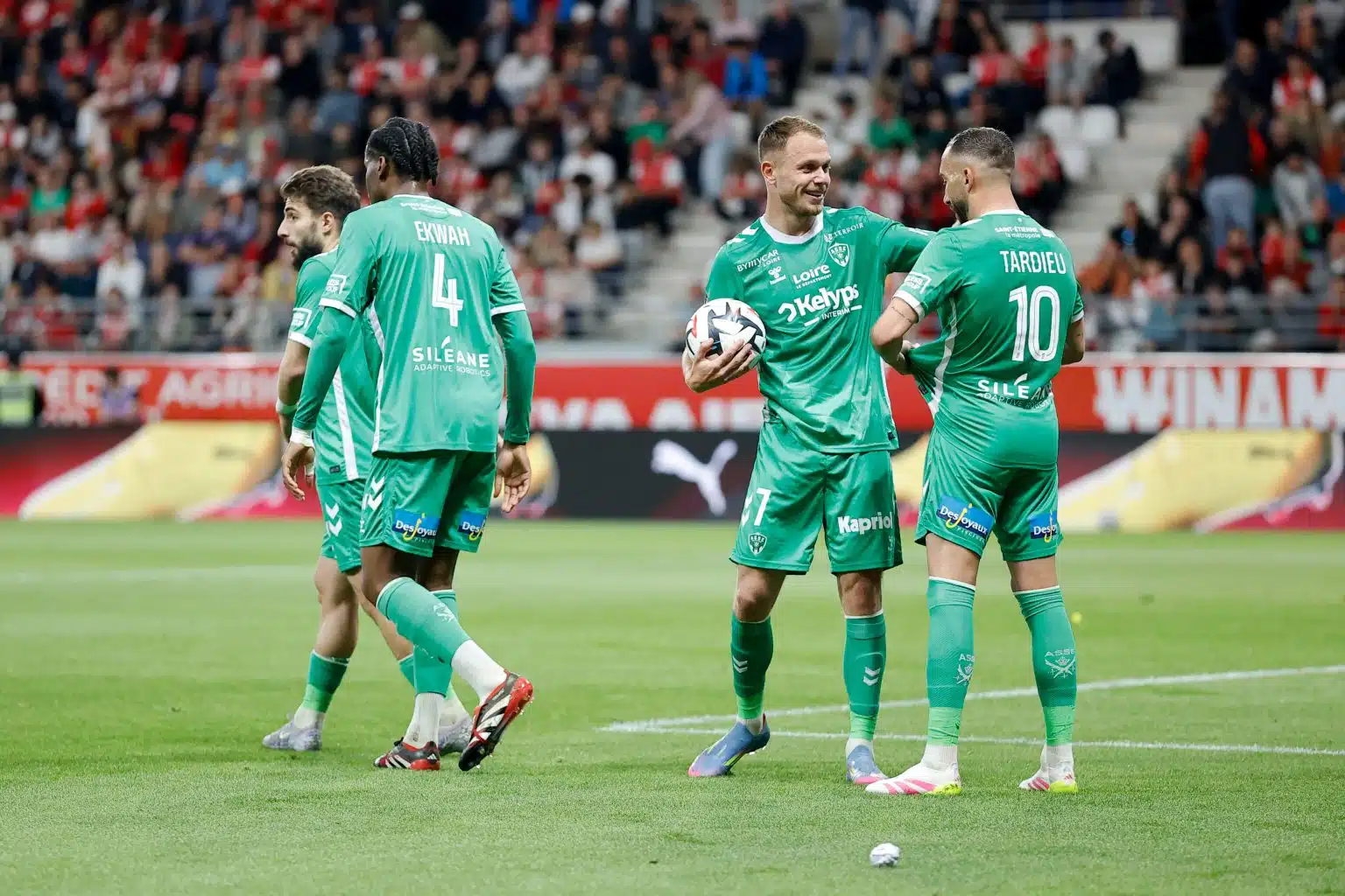 Stade de Reims - ASSE : les Verts s'imposent et font une énorme ...