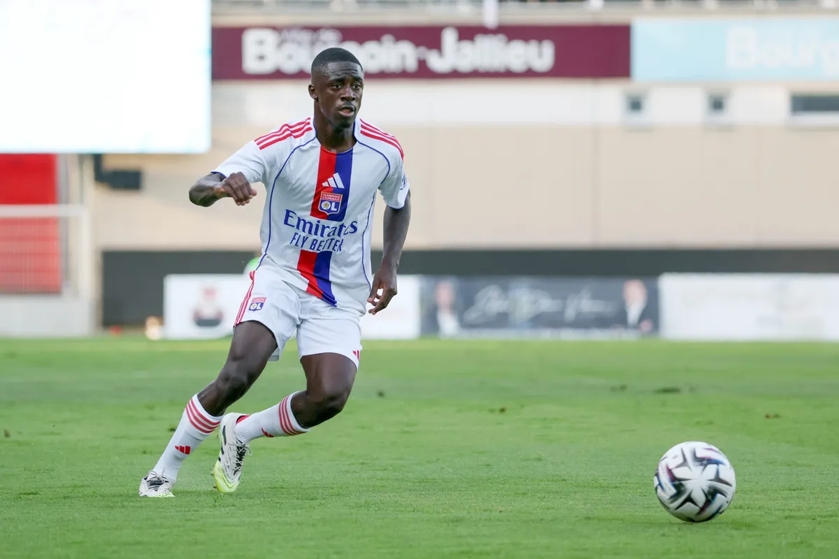 OL Mercato : Saël Kumbedi quitte Lyon et rejoint Wolfsburg (officiel ...