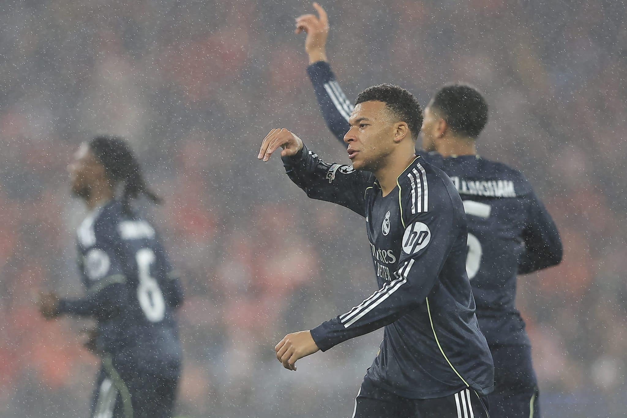 Ligue des champions : le FC Barcelone sort le grand jeu, le Real Madrid ...